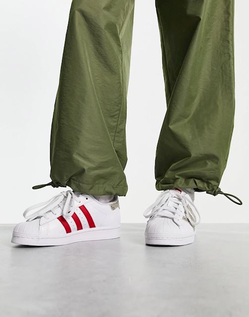 adidas Originals Superstar trainers in white and snake print | HQ1918 ...